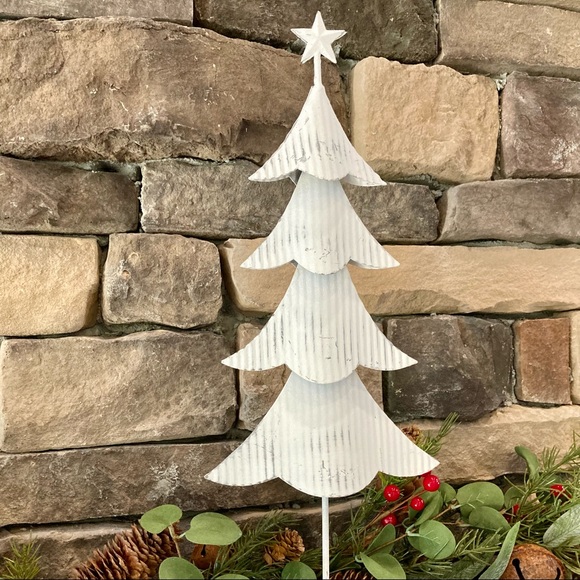 Holiday | Farmhouse Corrugated Metal Christmas Tree | Poshmark